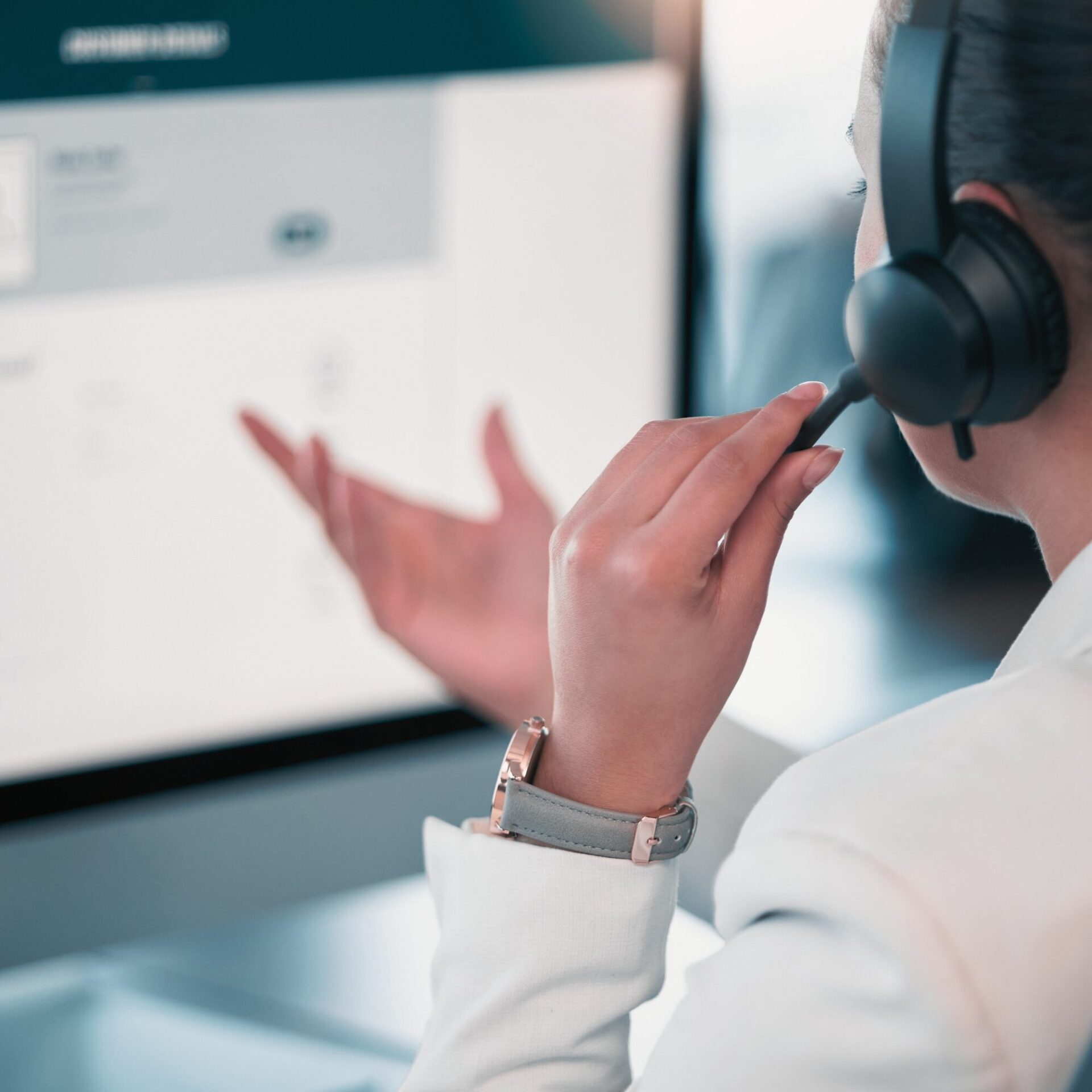 Remote Assistant, Call Center, IT & Help Desk Services – Cyber World ...